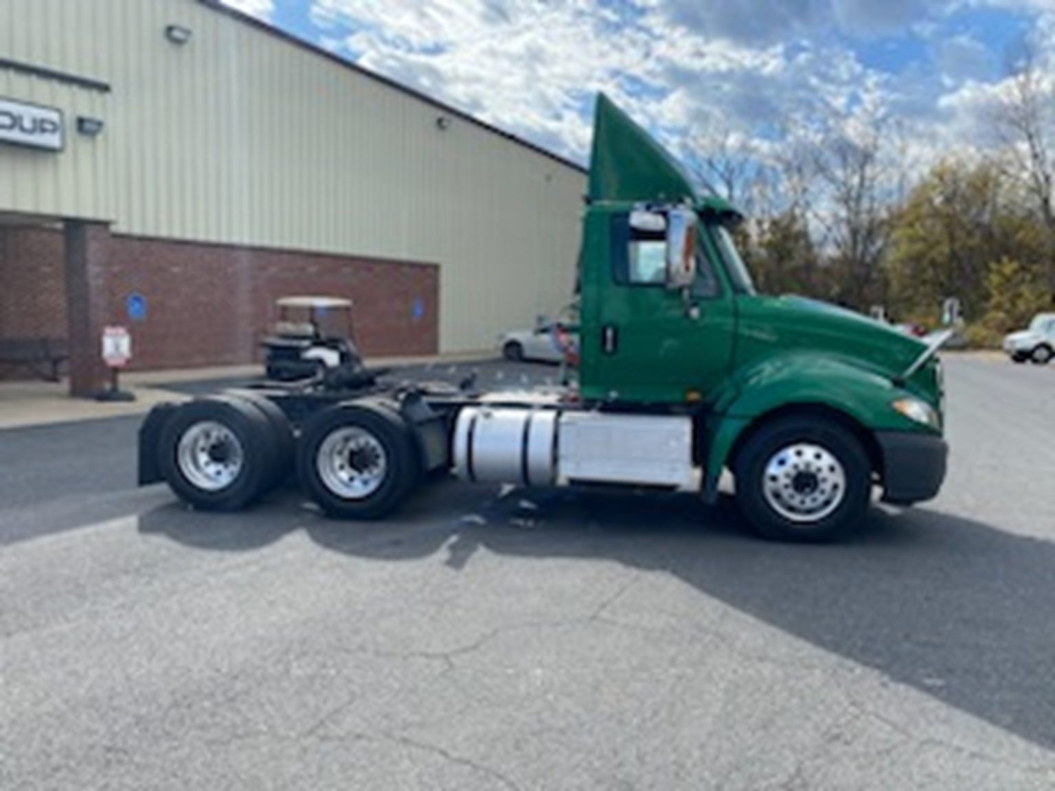 2018 International LF687 - Crook Motor Company