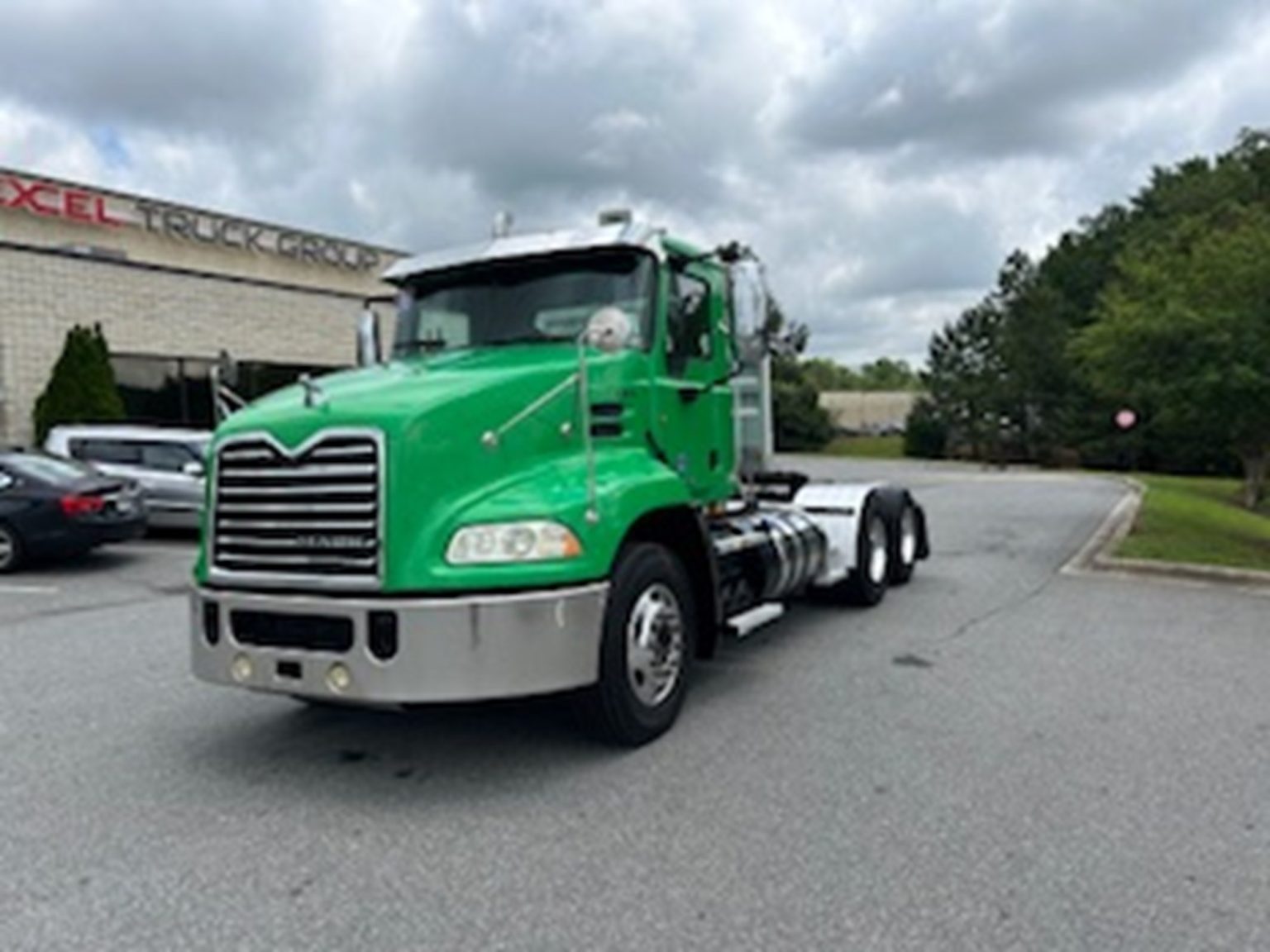 2015 Mack CXU613 - Crook Motor Company