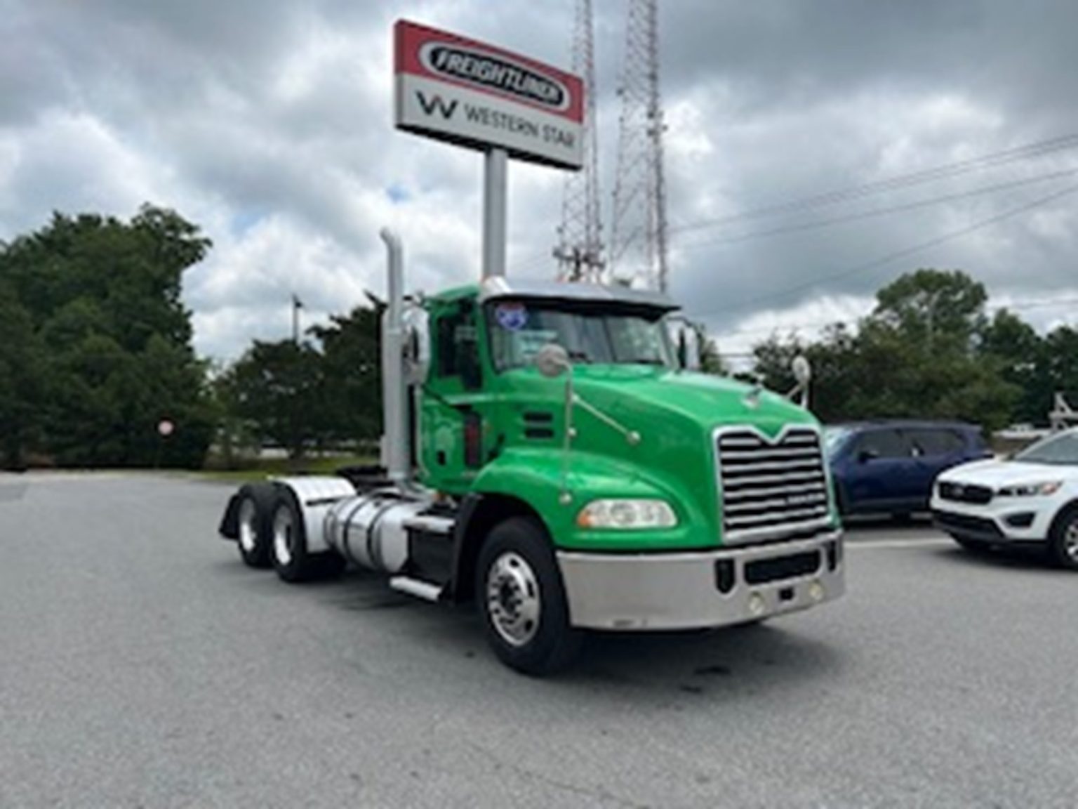 2015 Mack CXU613 - Crook Motor Company