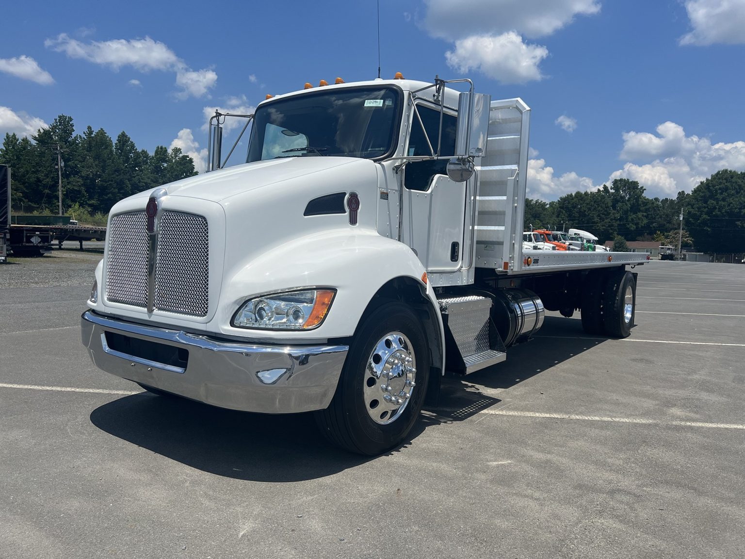 2022 Kenworth T270 - Crook Motor Company