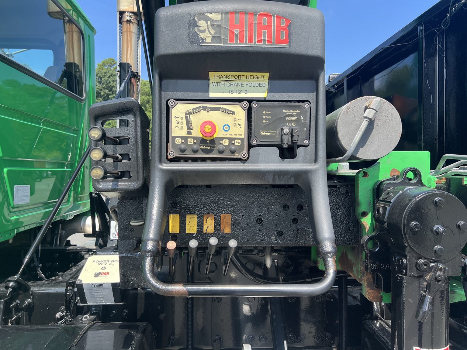 2012 Mack GU (Granite) - Crook Motor Company