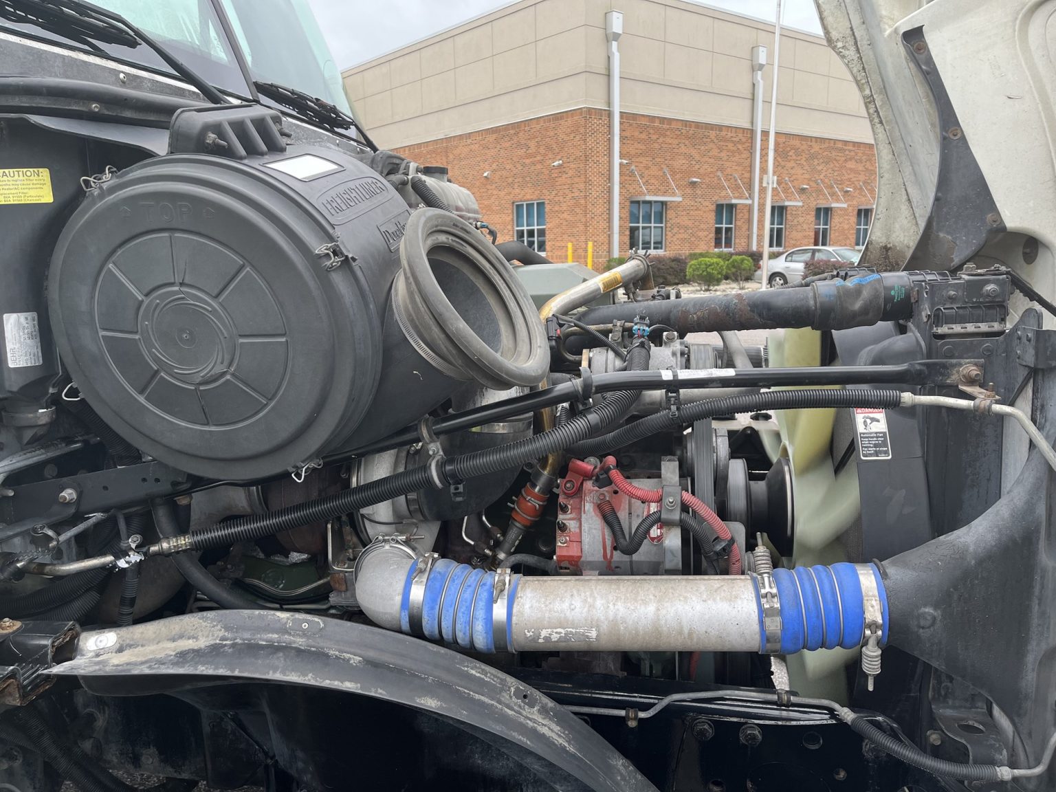 2005 Freightliner CL120 Columbia - Crook Motor Company