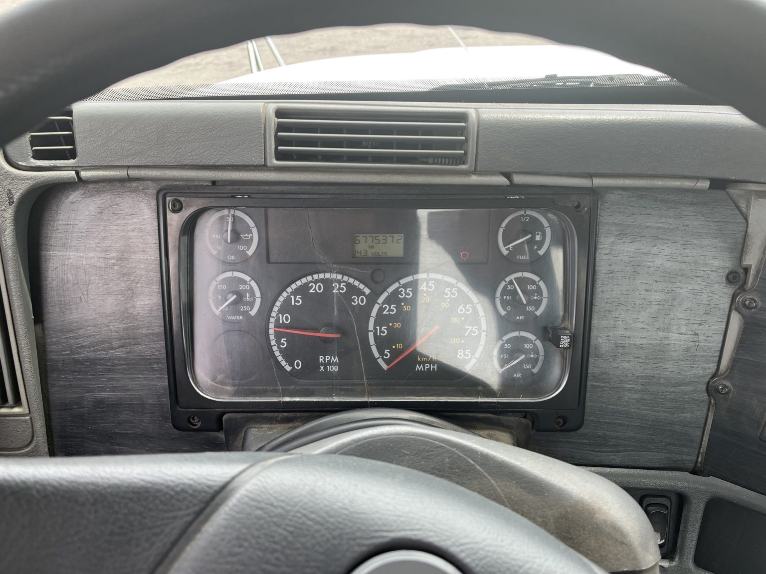 2005 Freightliner CL120 Columbia - Crook Motor Company