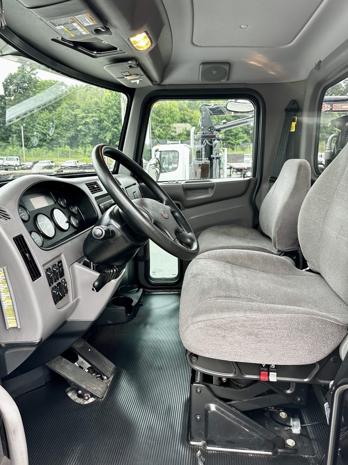 2022 Peterbilt 348 - Crook Motor Company