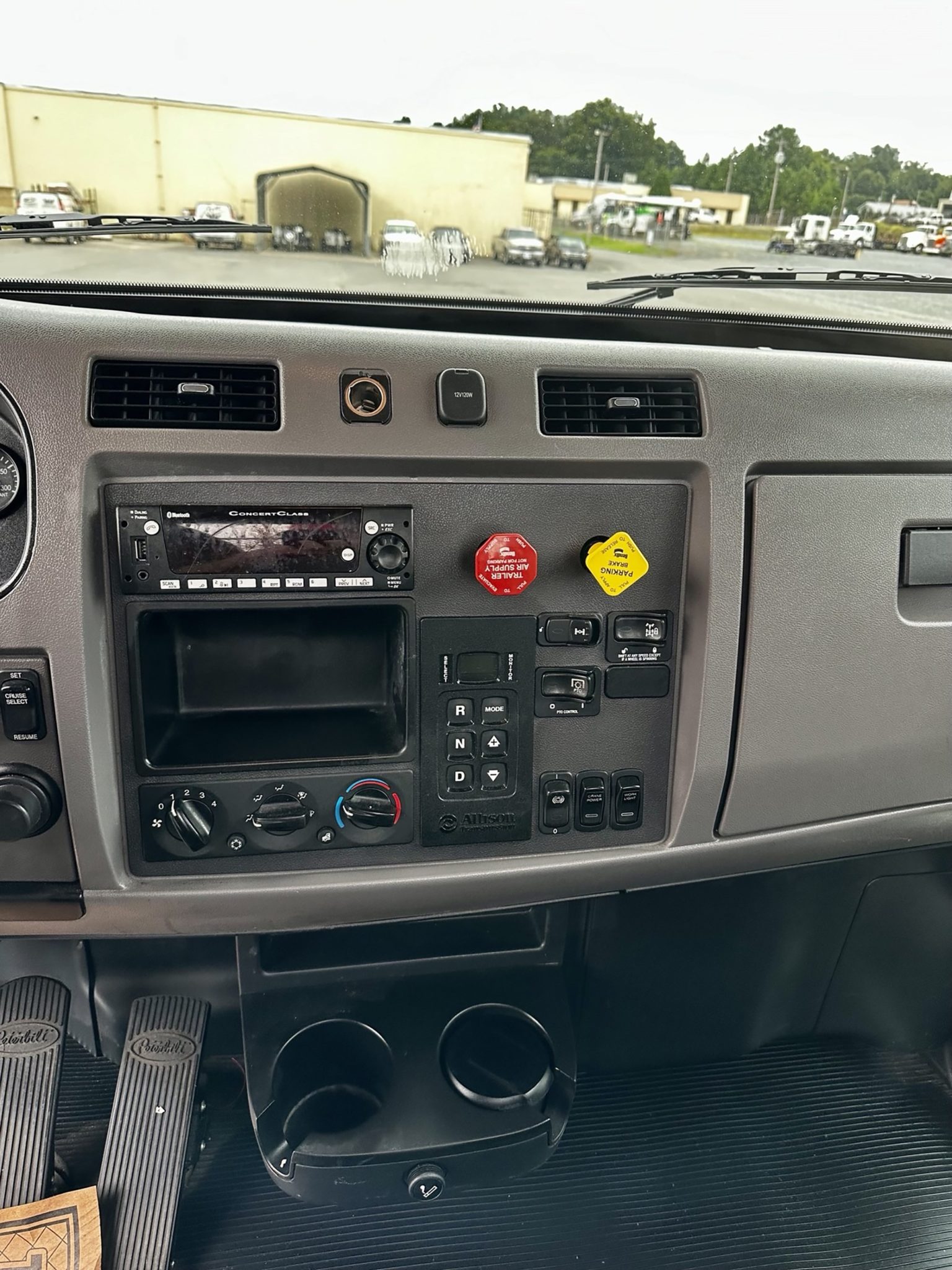 2022 Peterbilt 348 - Crook Motor Company