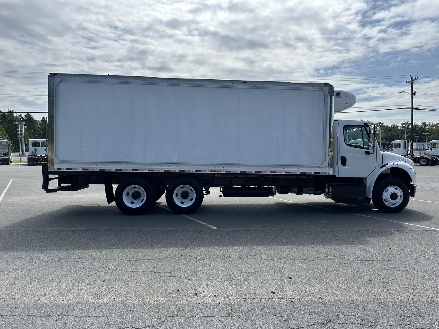 2016 Freightliner M2106 - Crook Motor Company