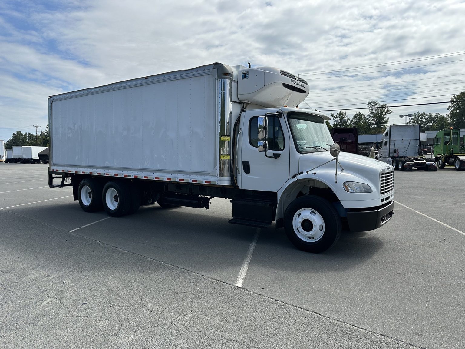 2016 Freightliner M2106 - Crook Motor Company