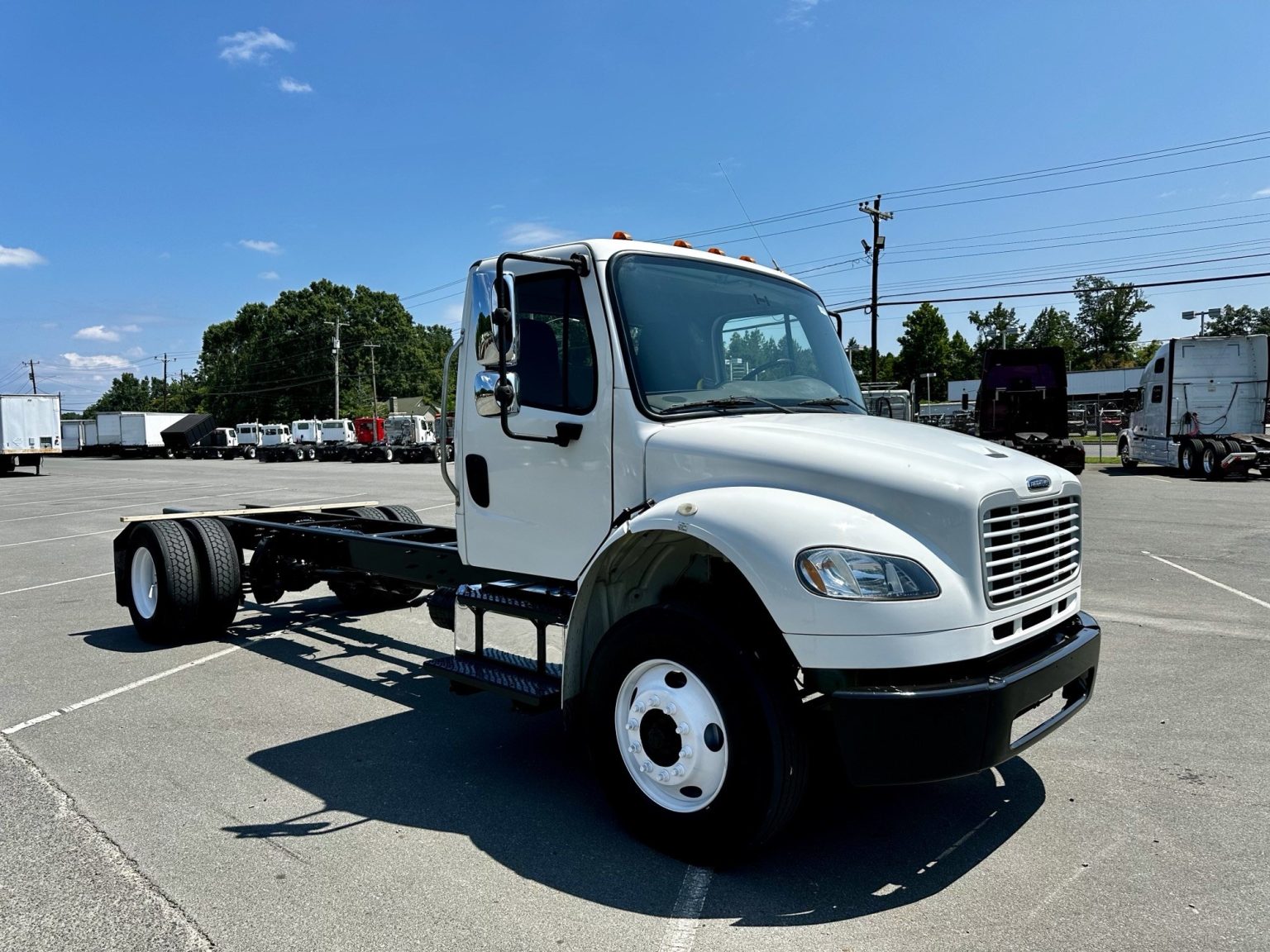 2019 Freightliner M2106 - Crook Motor Company