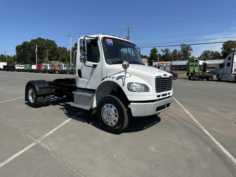 2019 Freightliner M2106 - Crook Motor Company
