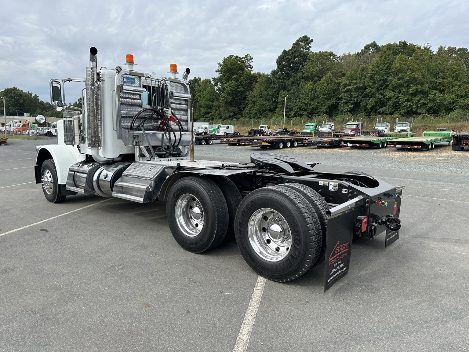 2015 Peterbilt 389 - Crook Motor Company