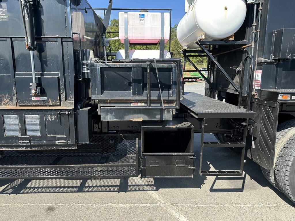 2017 Freightliner 108SD - Crook Motor Company