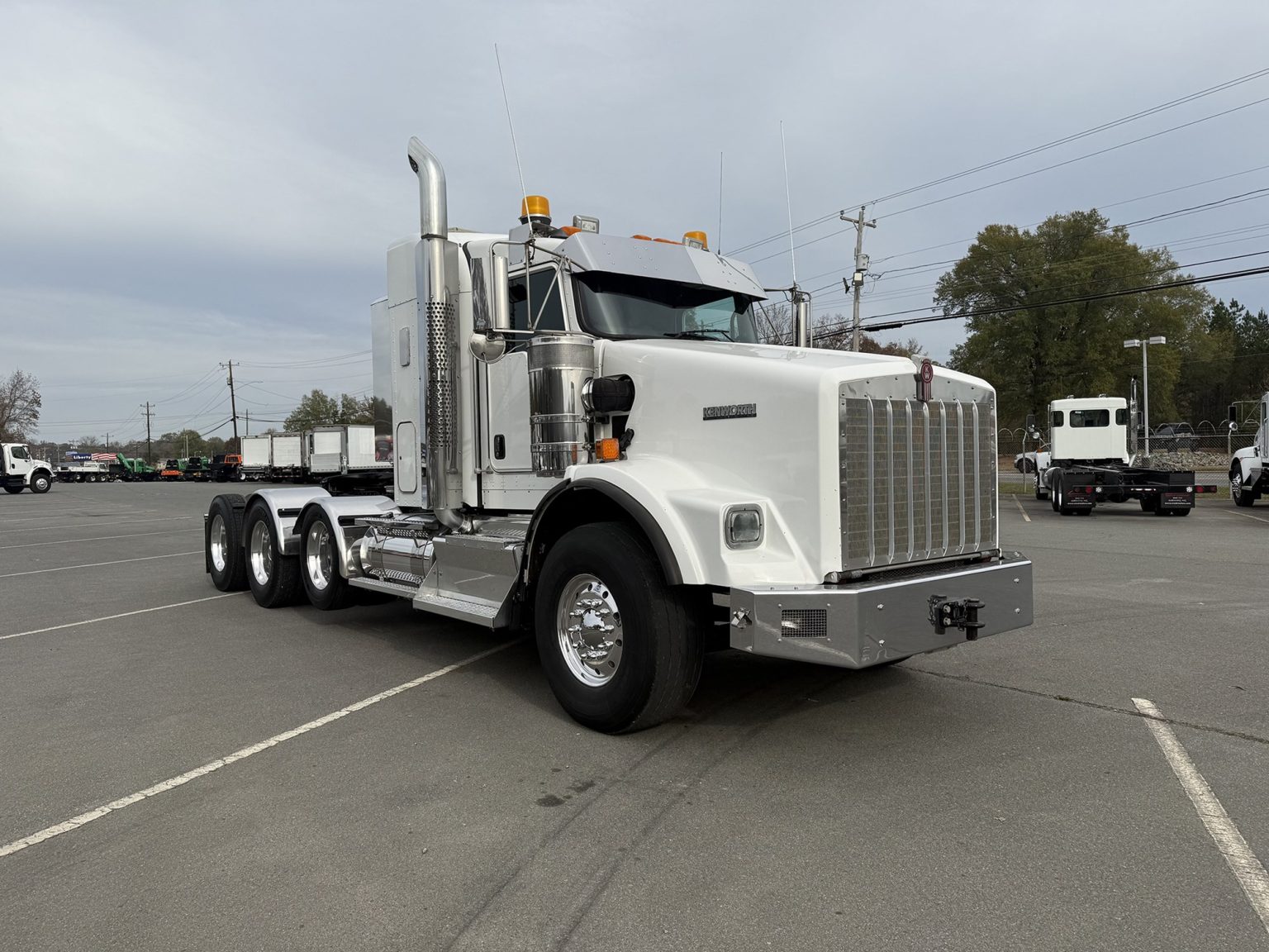 2015 Kenworth T8 Series - Crook Motor Company