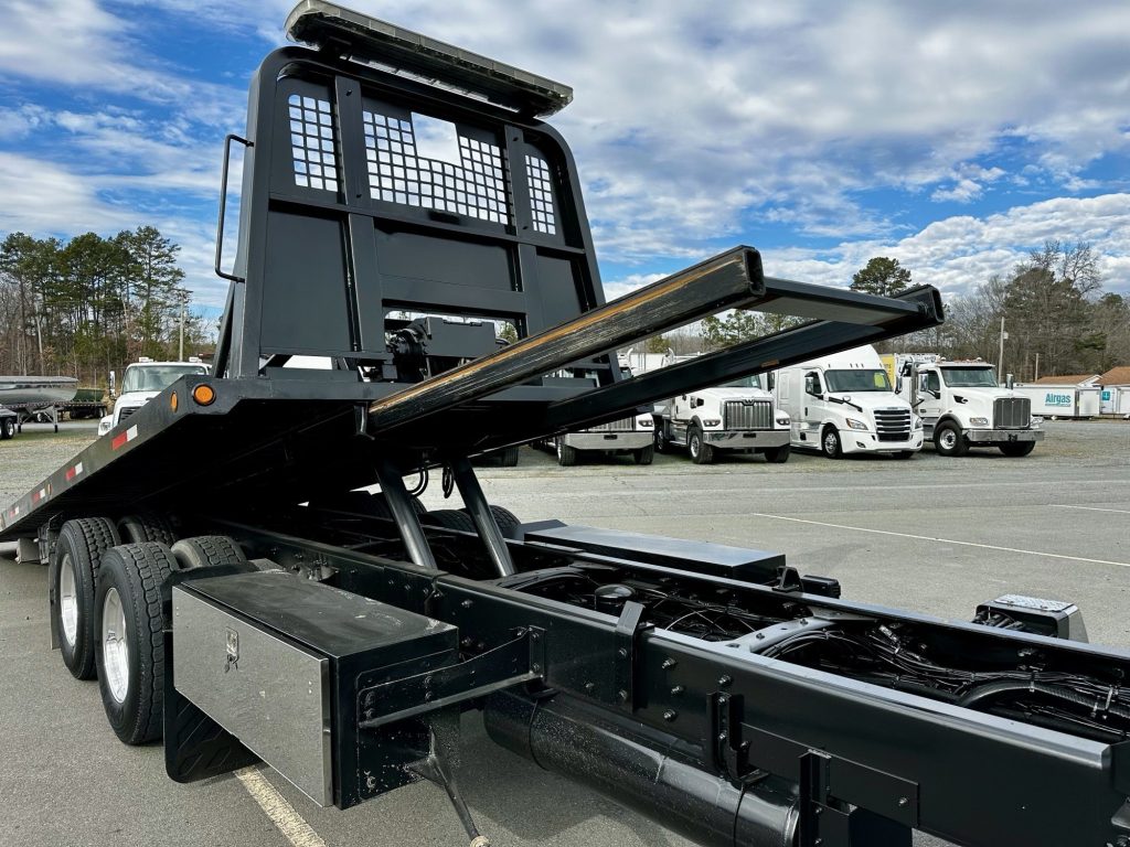 2018 Freightliner M2106 - Crook Motor Company