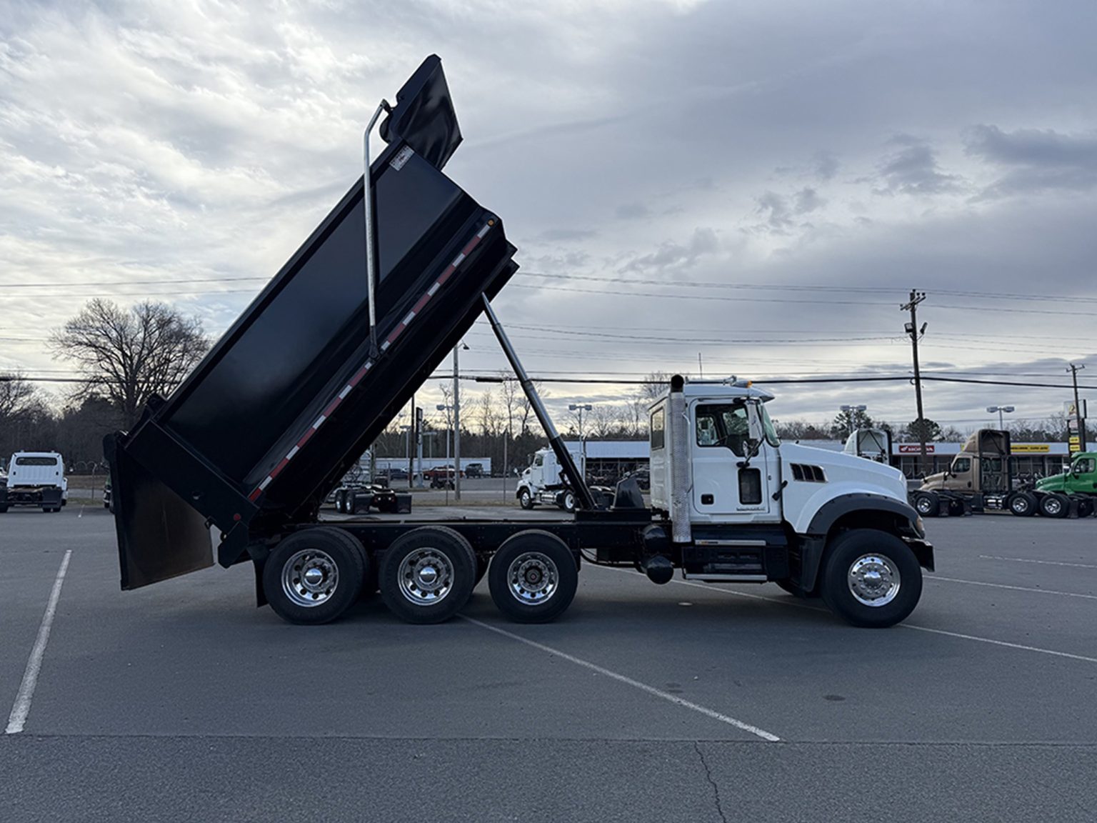 2018 Mack GU (Granite) - Crook Motor Company