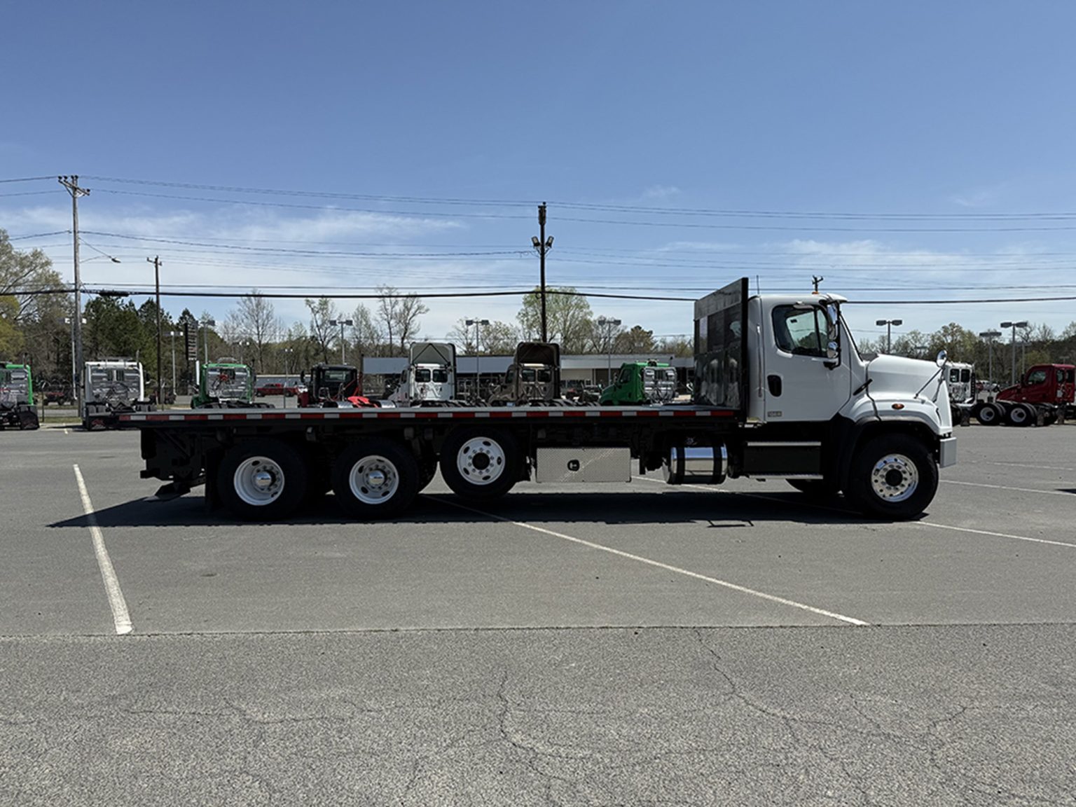 2018 Freightliner 108SD - Crook Motor Company