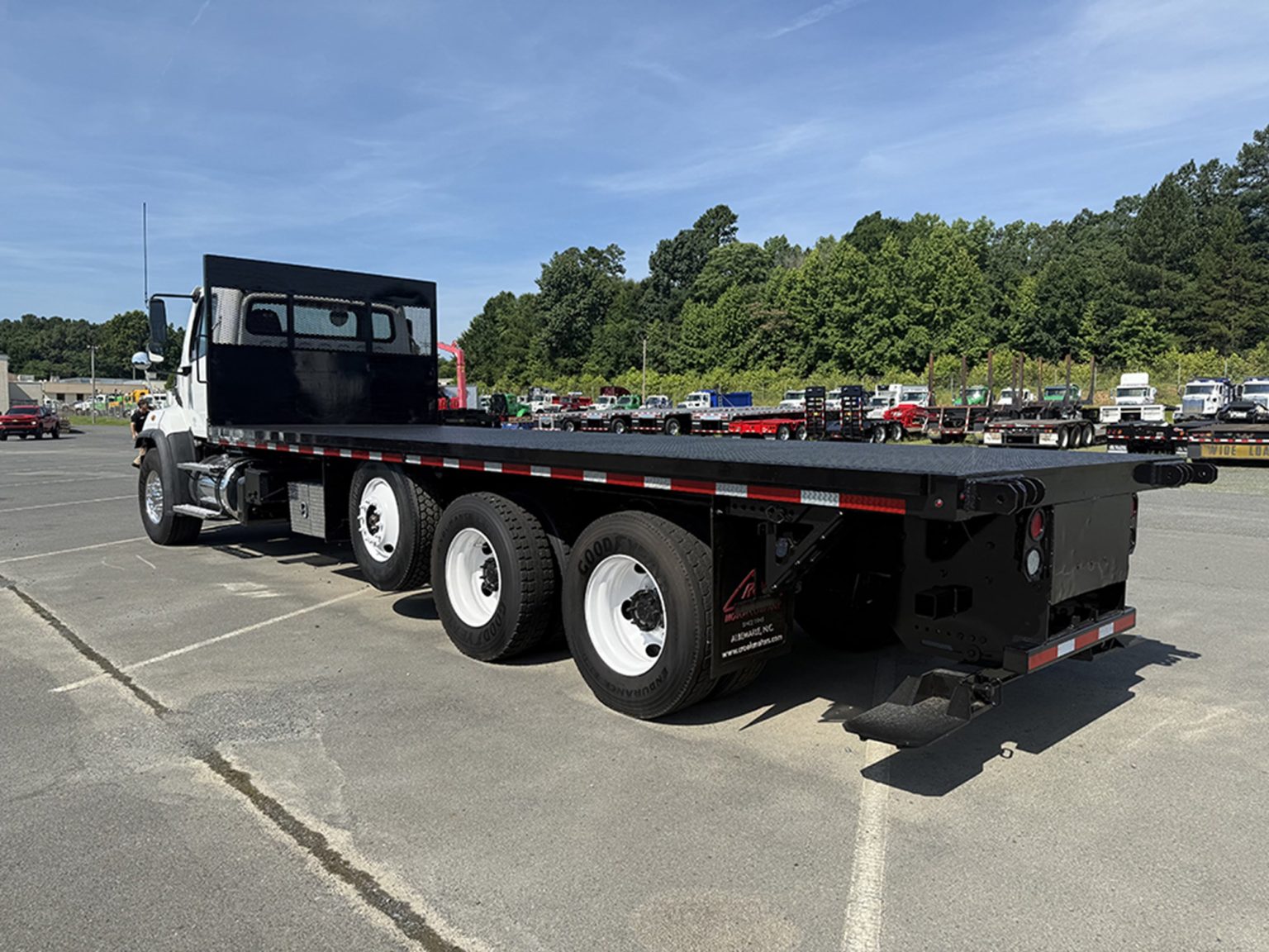 2015 Freightliner 108SD - Crook Motor Company