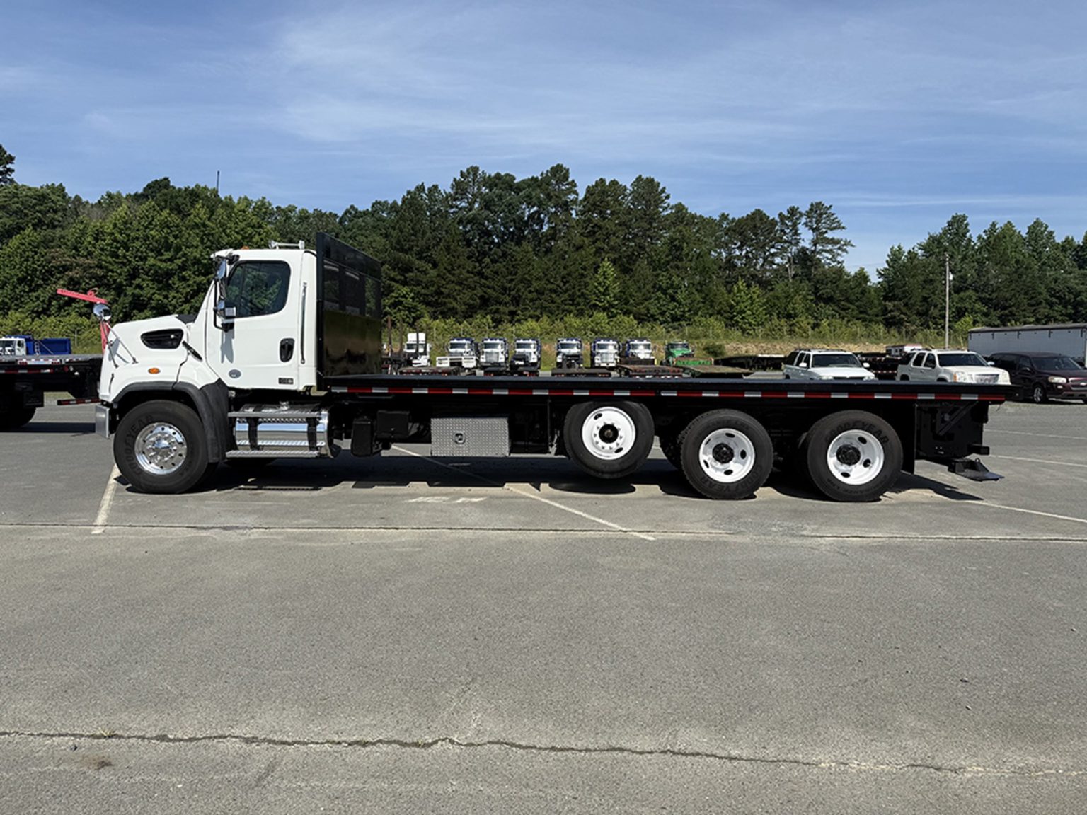 2015 Freightliner 108SD - Crook Motor Company