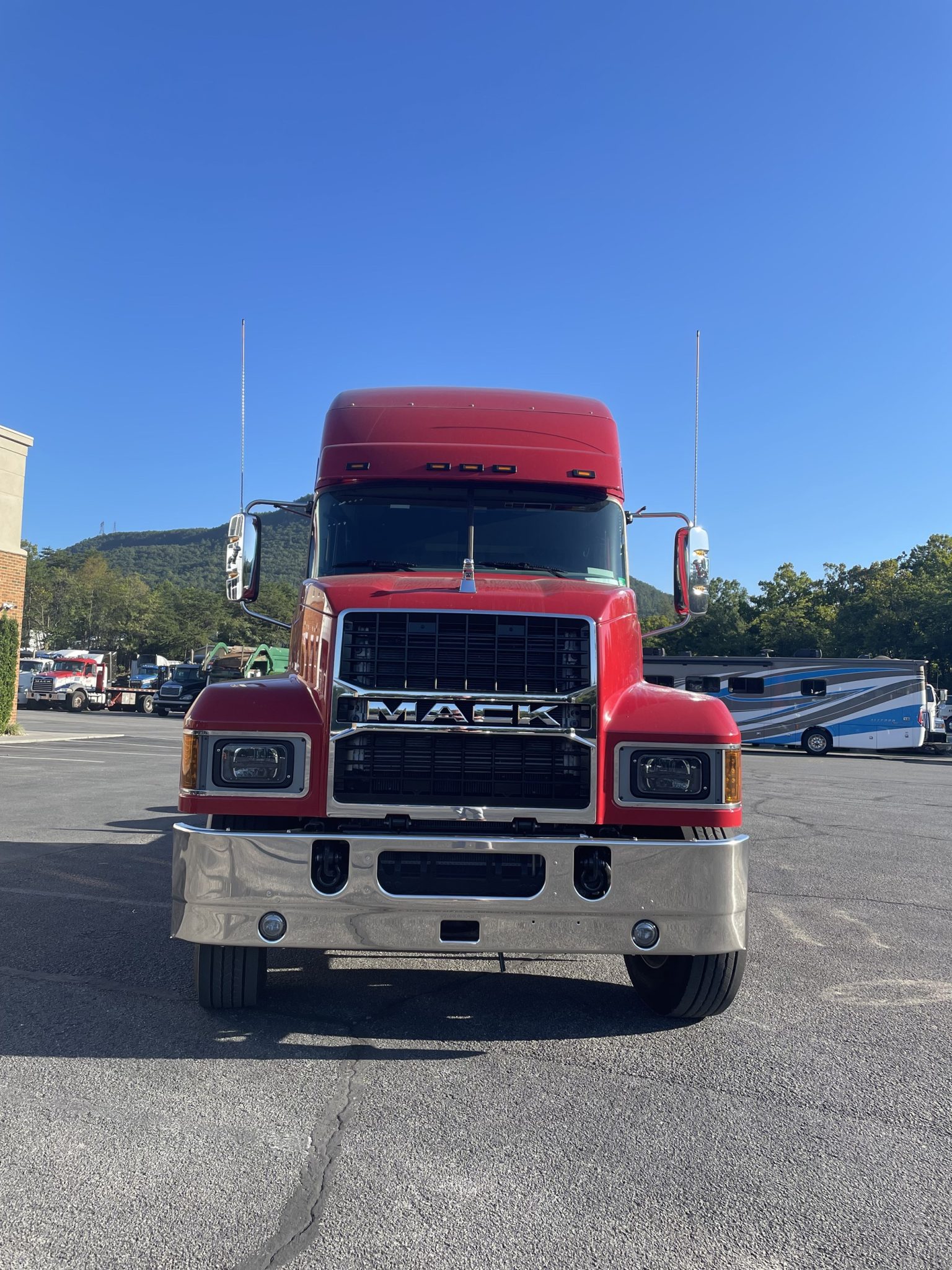 2026 Mack Pinnacle - Crook Motor Company