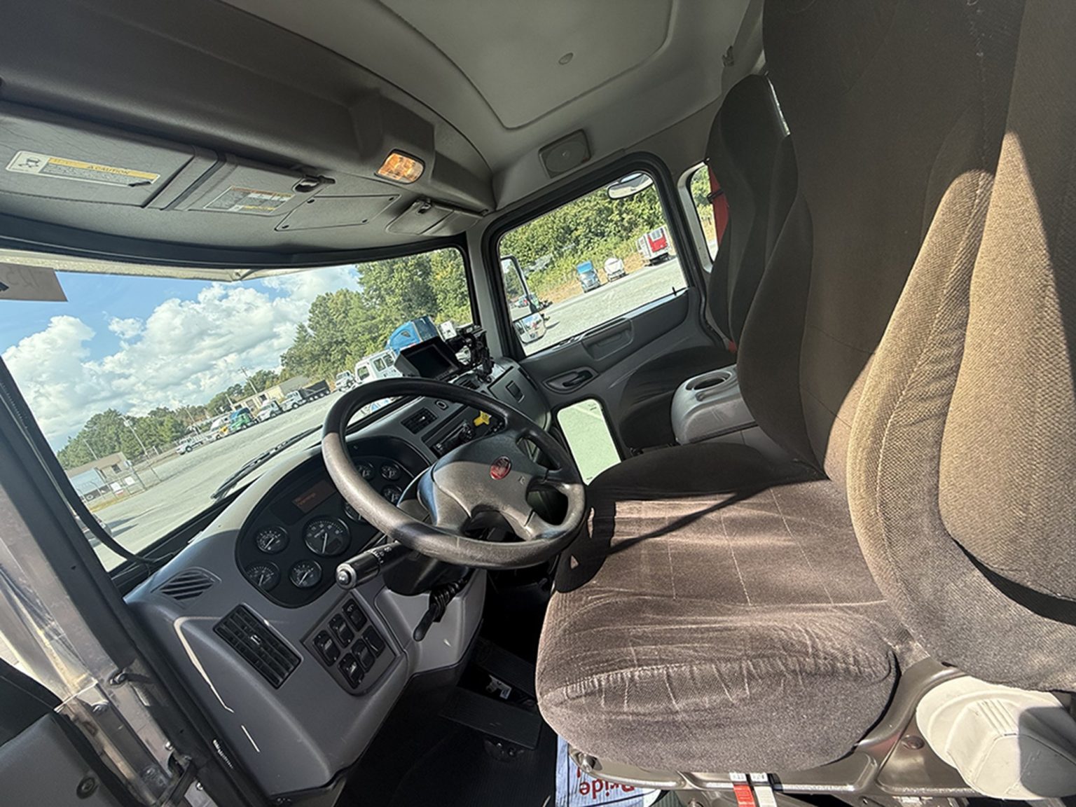 2016 Peterbilt 348 - Crook Motor Company